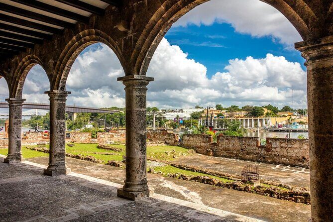 Santo Domingo Experience  Colonial Beauty & Heritage - Visiting the Catedral Primada de las Americas