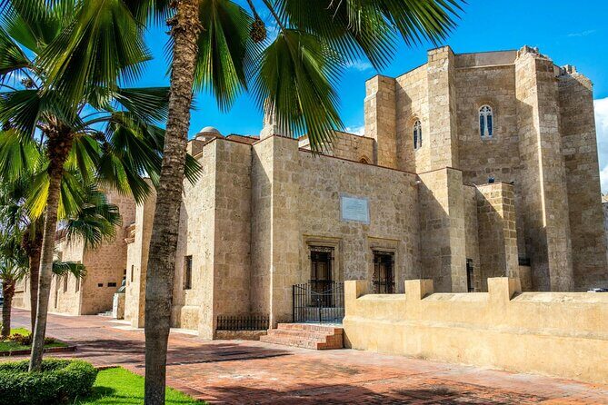 Santo Domingo Experience  Colonial Beauty & Heritage - The National Pantheon