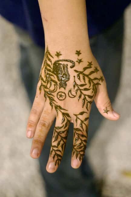 Santo Domingo: Henna Tattoos and Picnic in the Park - Authenticity and Local Flavor
