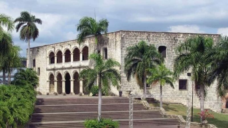 Santo Domingo: Los Tres Ojos, Faro a Colón & Colonial Zone - Who Should Book This Tour?