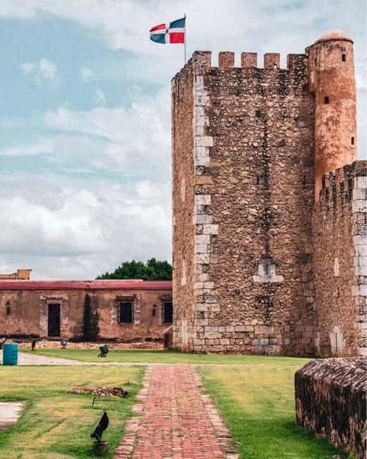 Santo Domingo: Private VIP Tour  City Tour + Beach with Lunch - FAQ