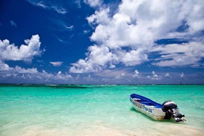 Santo Domingo: Saona Island Tour by Catamaran or Speedboat - The Experience in Context