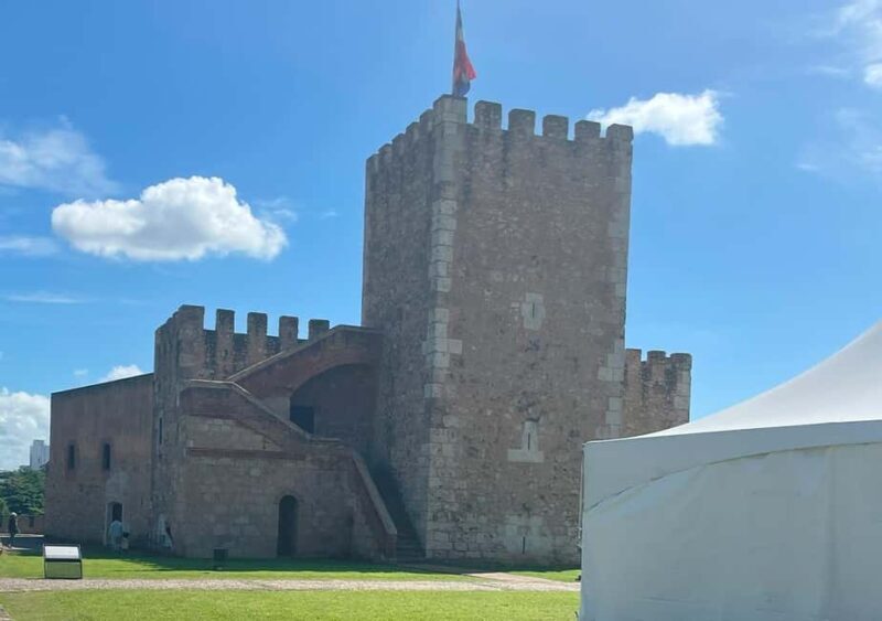 Santo Domingo: Zona Colonial Guided Walking Tour - Authentic Experiences and Visitor Feedback