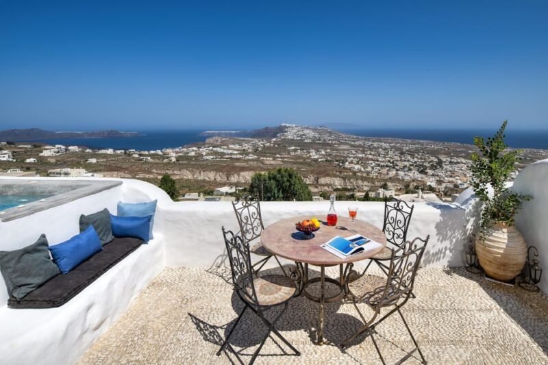 Santorini: 4-Day/3 nights Alternative historical experience - Key Points