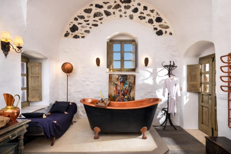 Santorini: 4-Day/3 nights Alternative historical experience - What Could Be Better?