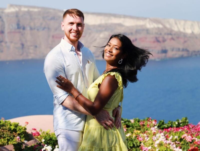 Santorini: 40-Minute Oia Photoshoot - FAQs