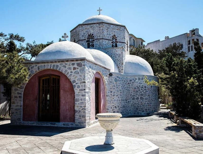Santorini: Amazing Santorini - 8-Hour Private Tour - FAQs