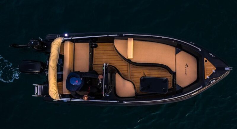 Santorini Boat Cruise -License Free- - Detailed Breakdown of the Experience