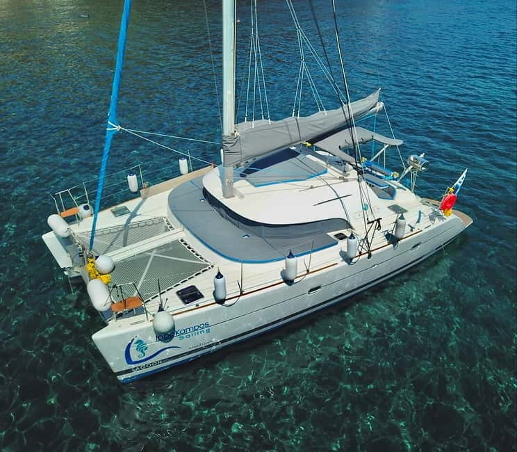 Santorini: Catamaran Cruise with Food and Drinks - An In-Depth Look at the Santorini Catamaran Cruise