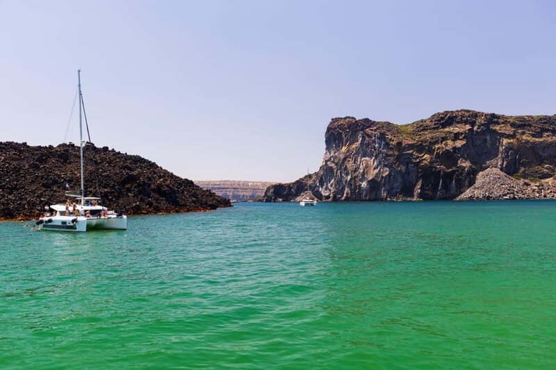 Santorini: Catamaran Cruise with Fresh Meal & Open Bar - Who Will Love This Cruise?