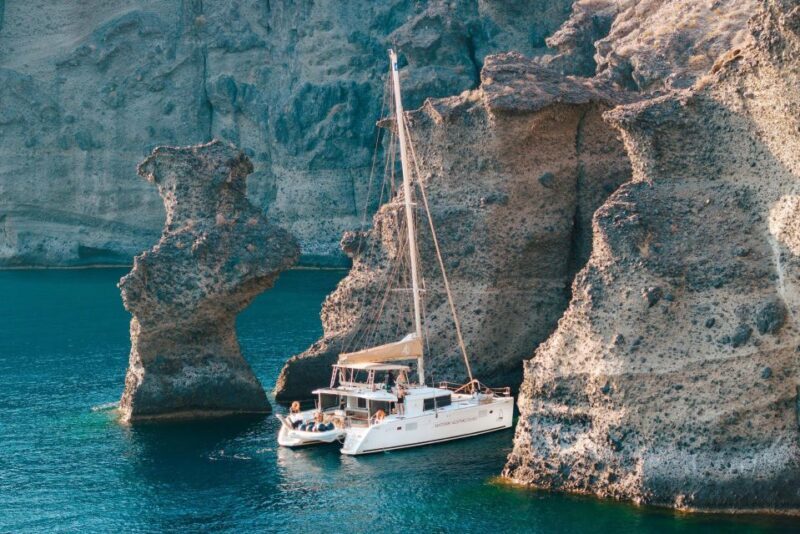 Santorini Catamaran Day Cruise: Lunch, Drinks and Transfers - An Overview of the Experience