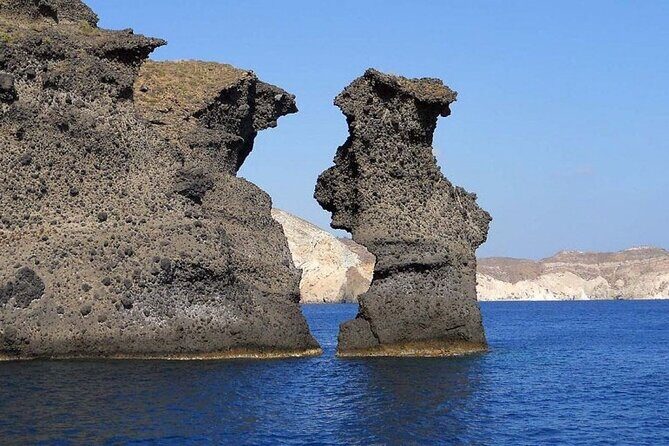 Santorini Cruise Port: 4-Hour Private Luxury Caramaran Cruise - An In-Depth Look at the Santorini Private Catamaran Cruise