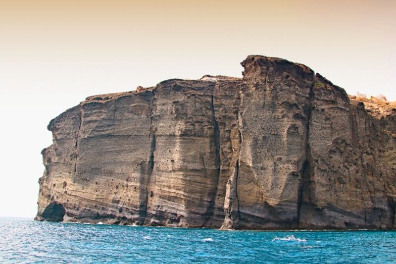 Santorini: Day Cruise with Meal & Open Bar - Food, Drinks, and Atmosphere Onboard
