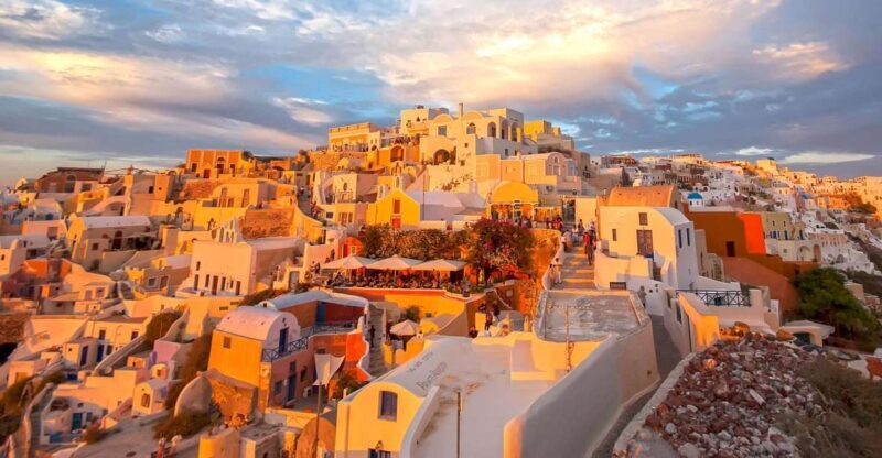 Santorini: Discover Santorini Private 6 hours tour - Who Should Consider This Tour?