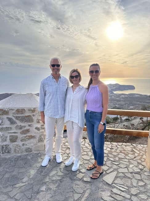 Santorini: Explore Hidden Gems on a Guided Tour - The Transportation and Group Size
