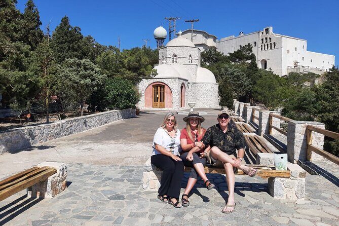 Santorini First-time Visitors Private Tour with Wine Tasting - Why Choose a Private Tour in Santorini?