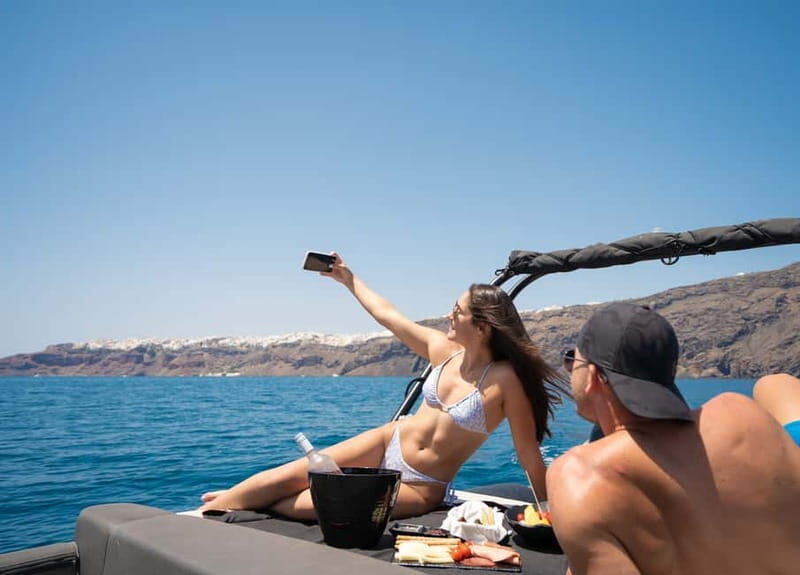 Santorini: half day exclusive speedboat cruise - Why Choose a Speedboat Cruise in Santorini?