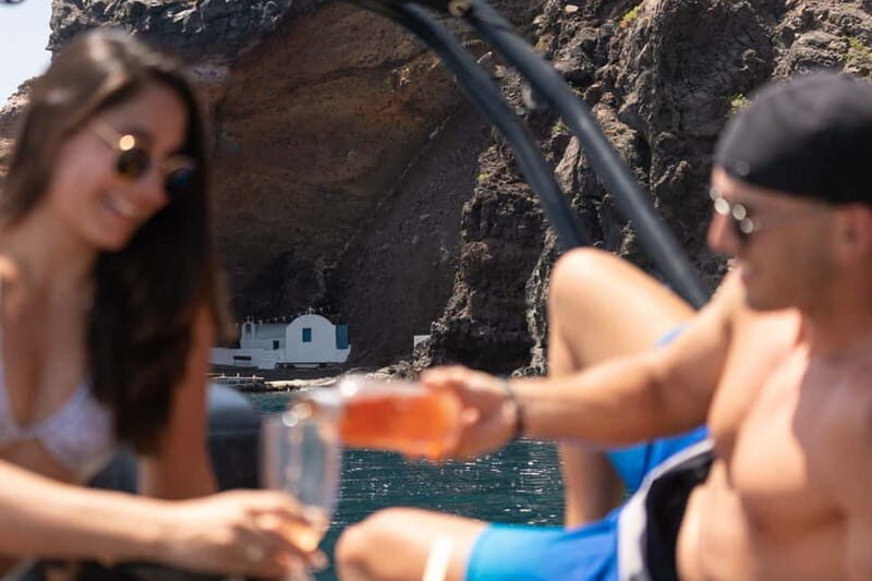 Santorini: half day exclusive speedboat cruise - Who Is This Cruise Perfect For?