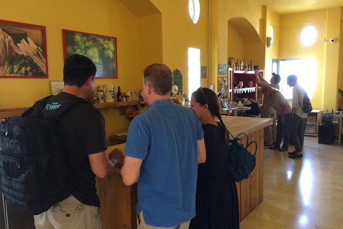 Santorini JTR Airport Transport & Transfer Services - FAQs