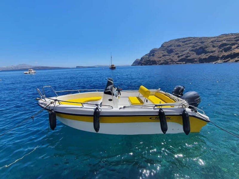 Santorini: license free boat in Santorini - Key Points