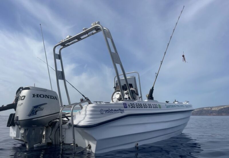 Santorini: License-Free Boat Rental with Snorkeling Gear - FAQs