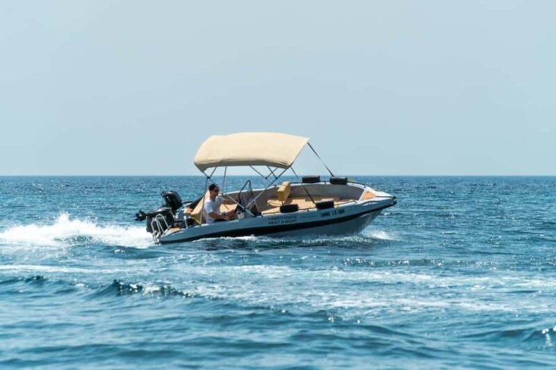 Santorini: License-Free Motor Boat Rental -Full or Half Day - Key Points