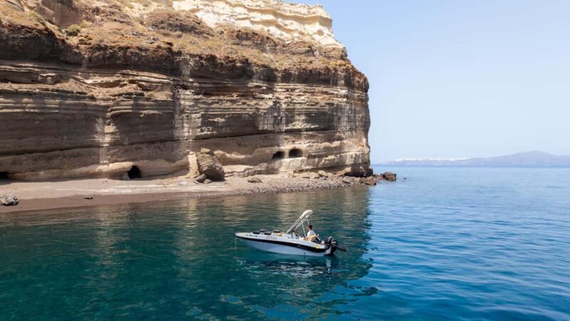 Santorini: License-Free Motor Boat Rental -Full or Half Day - FAQ