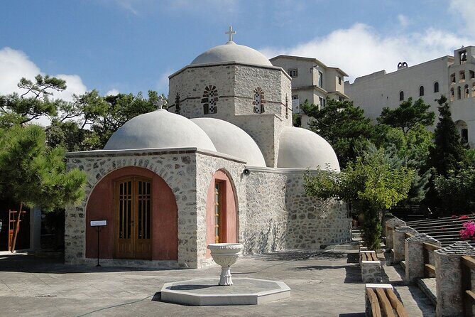 Santorini Local Hangouts: Insiders 5-hour Private Tour - Who Should Consider This Tour?