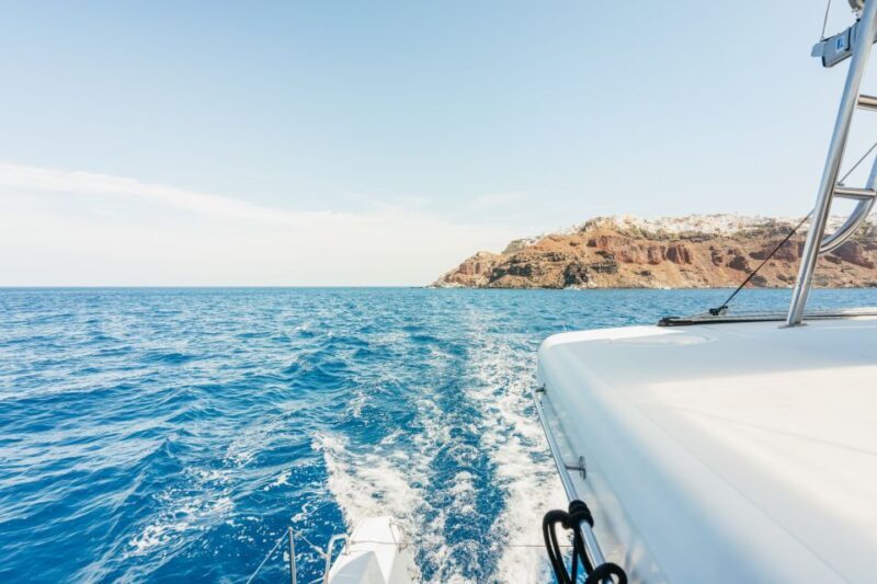 Santorini: Luxury Catamaran Day Trip with Meal and Open Bar - Cruising the Caldera and Islands