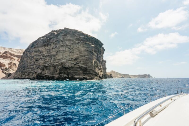 Santorini: Luxury Catamaran Day Trip with Meal and Open Bar - Sunset Magic or Morning Breeze