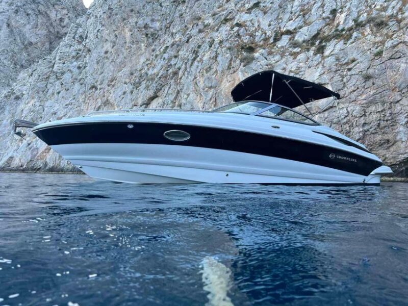 Santorini: Luxury private speedboat with food and drinks - Authentic Comments from Travelers