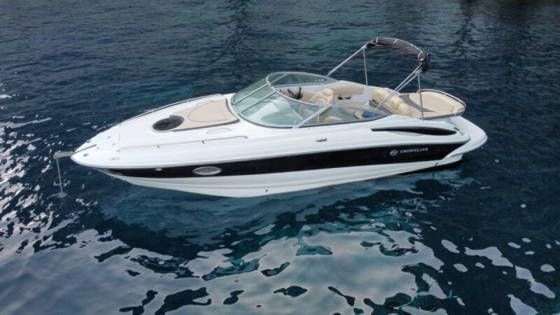 Santorini: Luxury private speedboat with food and drinks - FAQ