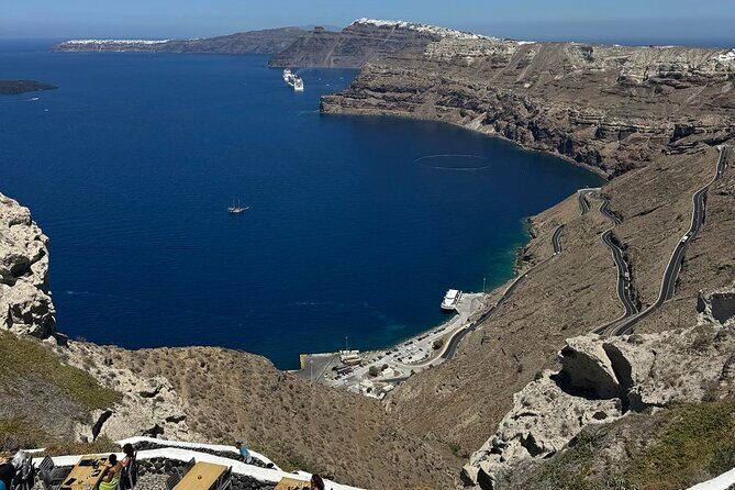 Santorini Mini Wine Tasting Tour at 2 Wineries - Practical Details That Matter