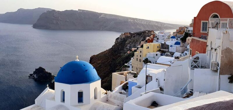 Santorini: Oia Walking Tour and Lighthouse Sunset with Wine - Why You Should Consider This Tour
