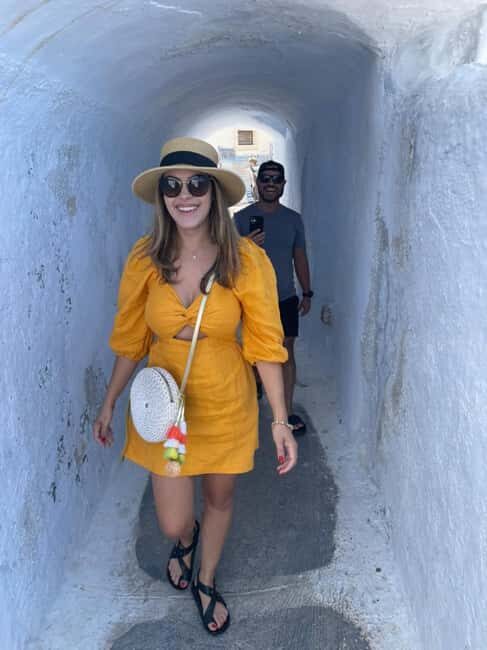 Santorini: Private 3-Hour Highlights Guided Tour with Pickup - A Close Look at the Experience