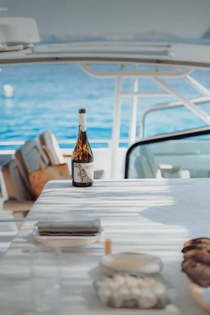 Santorini: Private Boat Tour with Drinks and Snacks - FAQs