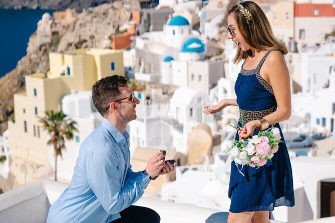 Santorini Private Couple Photoshoot in Oia - What Does the Tour Include?