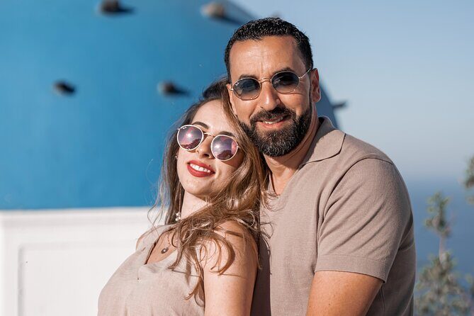 Santorini Private Couple Photoshoot in Oia - The Experience on the Ground