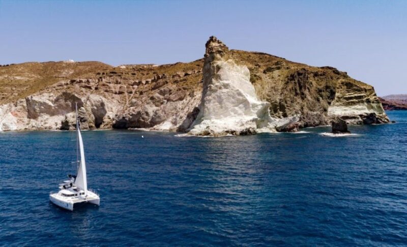 Santorini: Private Day Cruise with a BBQ meal and Open Bar - Why the Experience Works
