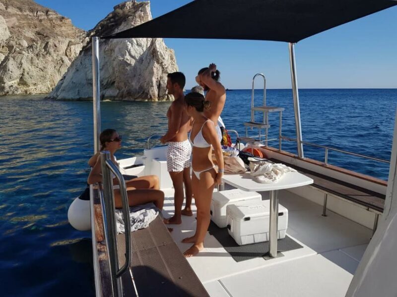 Santorini: Private Motorboat Cruise and Volcano Hike - Key Points