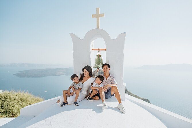 Santorini - Private Photoshoot with a Top Local Photographer - FAQs