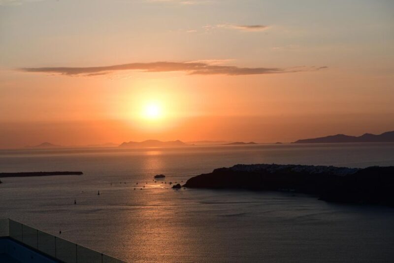 Santorini: Private Romantic Sunset Dinner with Caldera View - An In-Depth Look at the Experience