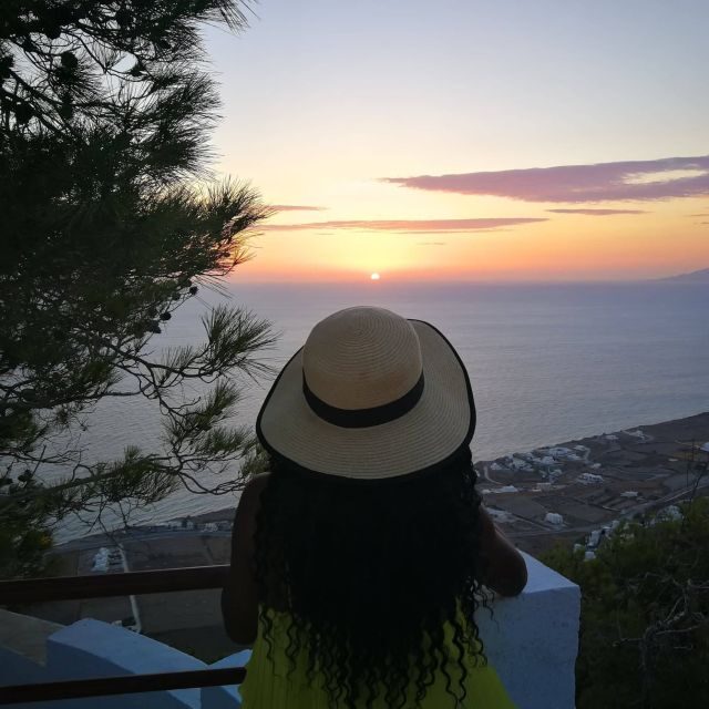 Santorini: Private Sunrise Tour with Breakfast and Oia Visit - The Experience in Detail