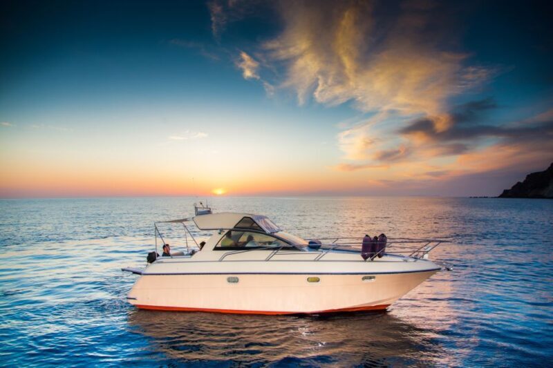 Santorini: Private Sunset Cruise with Barbecue and Drinks - Key Points