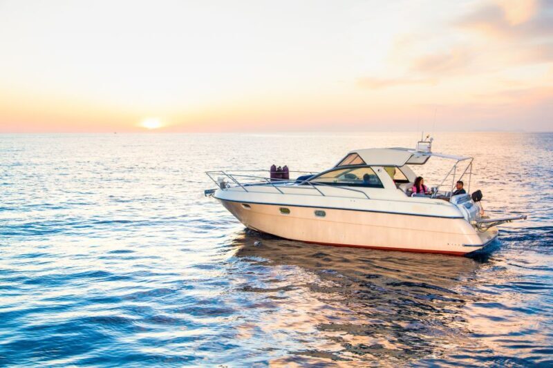 Santorini: Private Sunset Cruise with Barbecue and Drinks - FAQ
