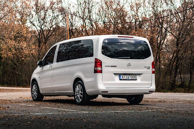 Santorini Private Transfer From or To the Ferry Port - FAQs