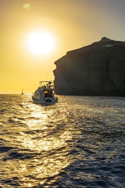 Santorini: Private Yacht Experience of Timeless Elegance - Key Points
