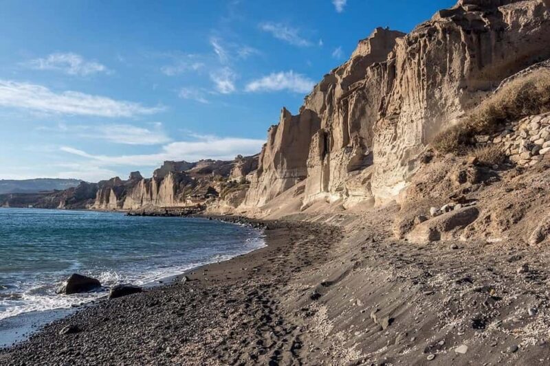 Santorini: Red Beach, Black Sand Beach w/ Lunch and Sunbeds - Exploring Red Beach: Nature’s Masterpiece