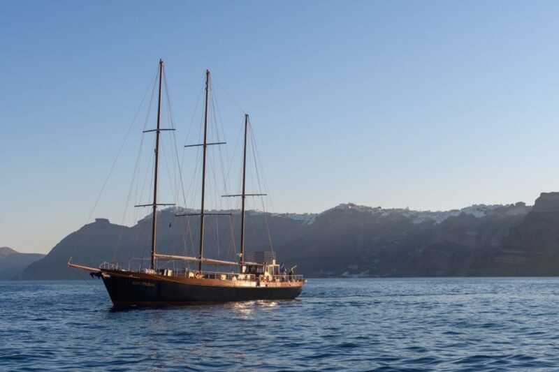 Santorini: Romantic Sunset Caldera Cruise with Dinner - The Itinerary: What You Can Expect from This Sunset Cruise