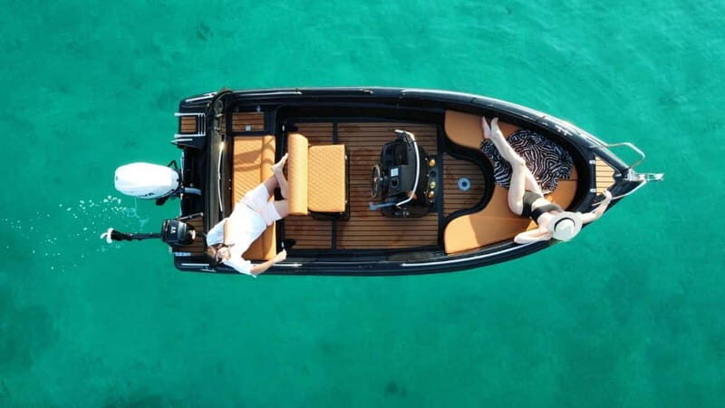 Santorini: Self-Drive Boat Rental without Boat License - Key Points